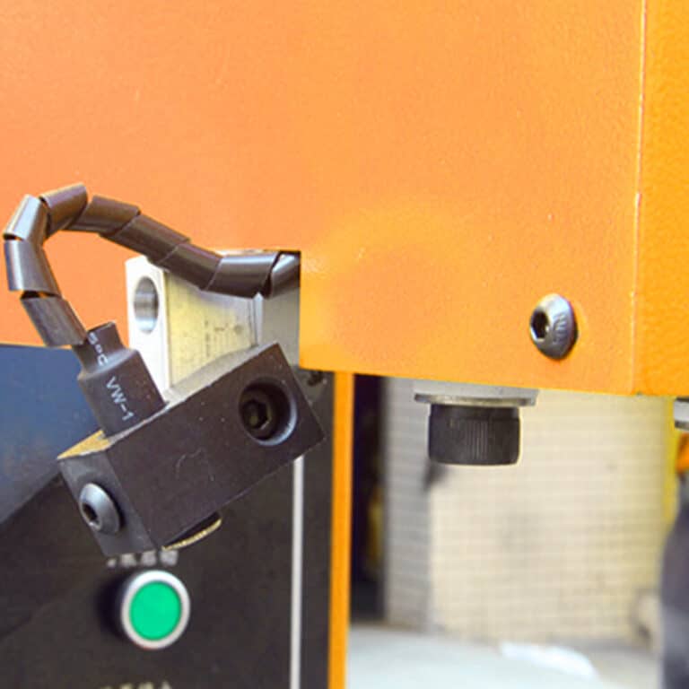 Pneumatic Clinching Machine - Ruiguang Machinery Leading Hydraulic ...